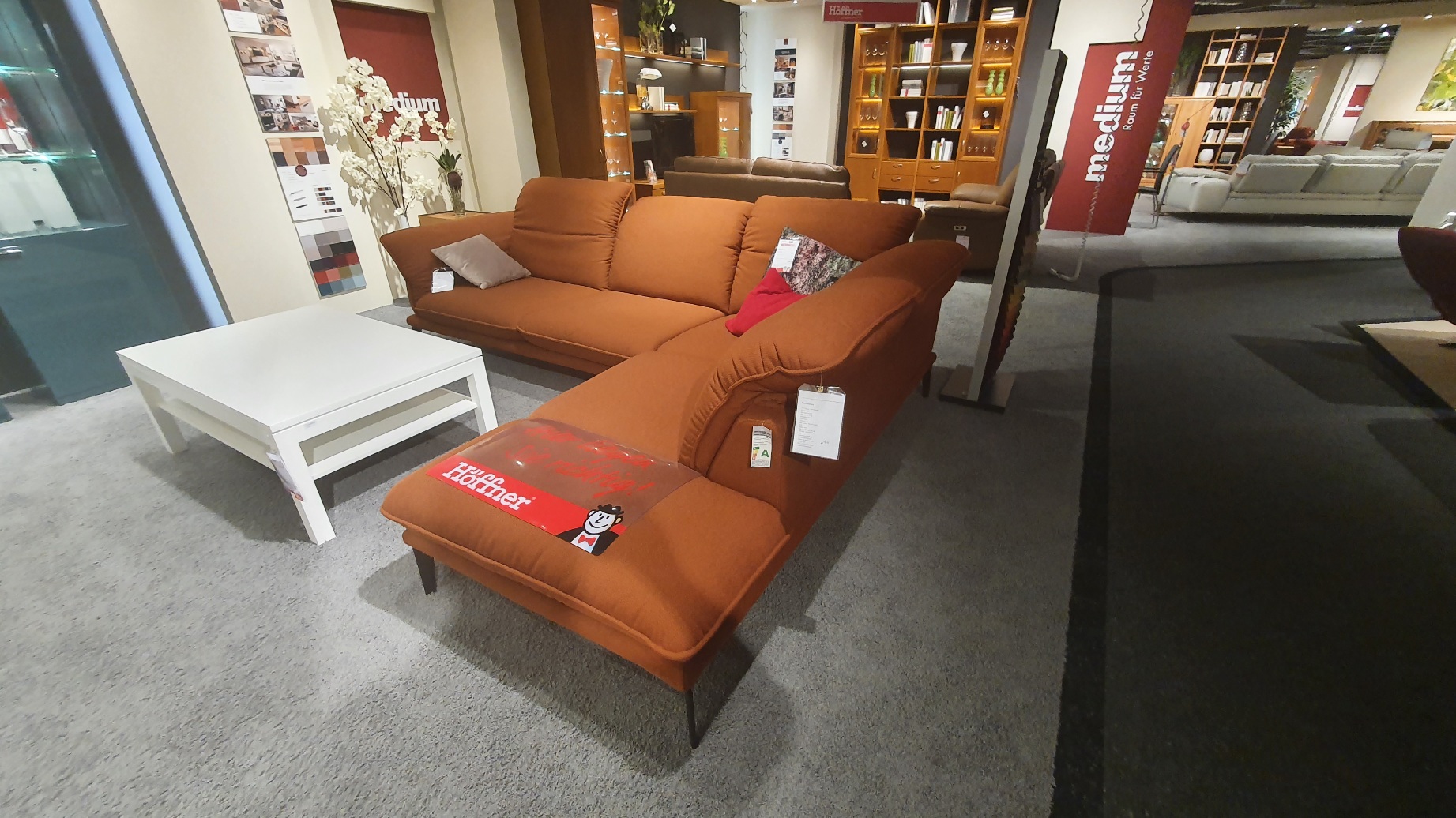 Möbel Höffner in Berlin-Schöneberg - Küchen, Regale, Betten & mehr